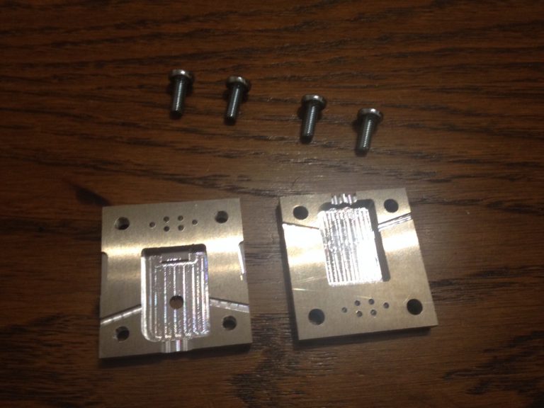 Multiplex Green Plugs Mold – GliderIreland